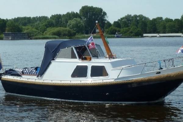 Bootverhuur Friesland: huren zeilboot, zeiljacht verhuur, sloepen